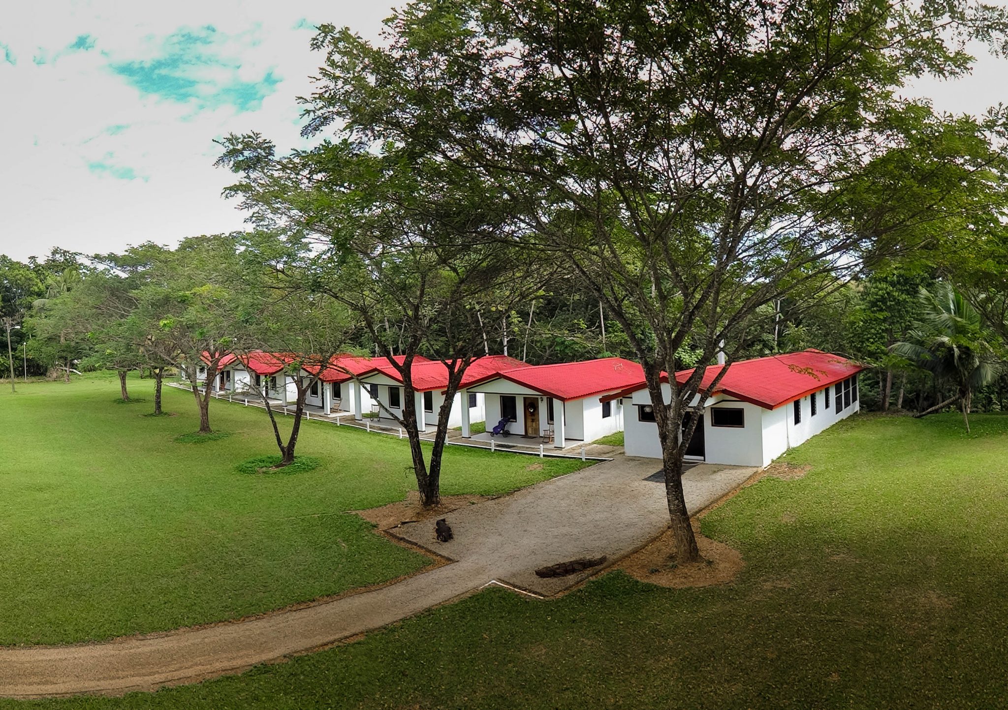 Golf and Vacation in Belize – The Roaring River Golf and Accommodations