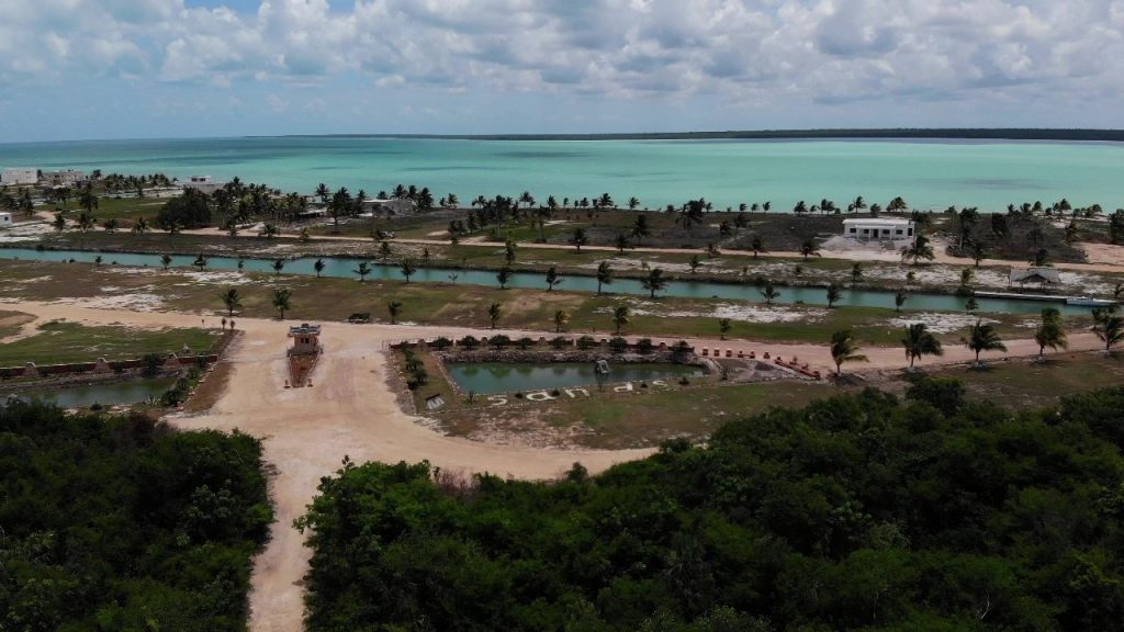 Building-Your-Dream-House-in-Belize